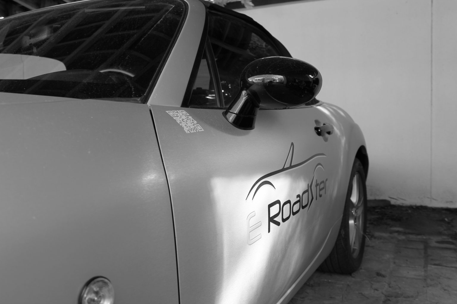 ICONIC ÉLECTRIQUES ROADSTERS, FUN ET ABORDABLES